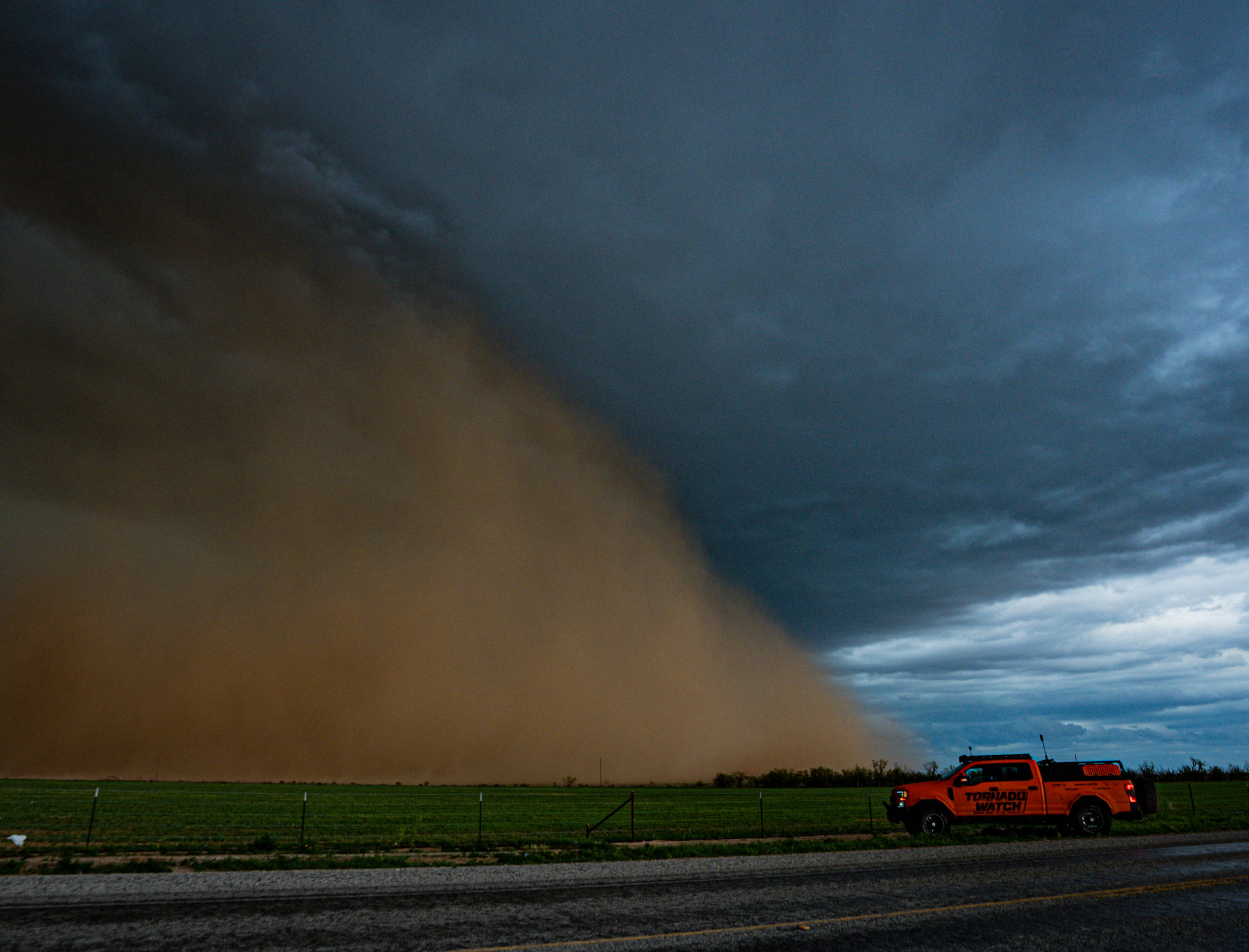 Tornado, Mammatus & a HABOOB! — Ricky Forbes — Highways & Hailstones